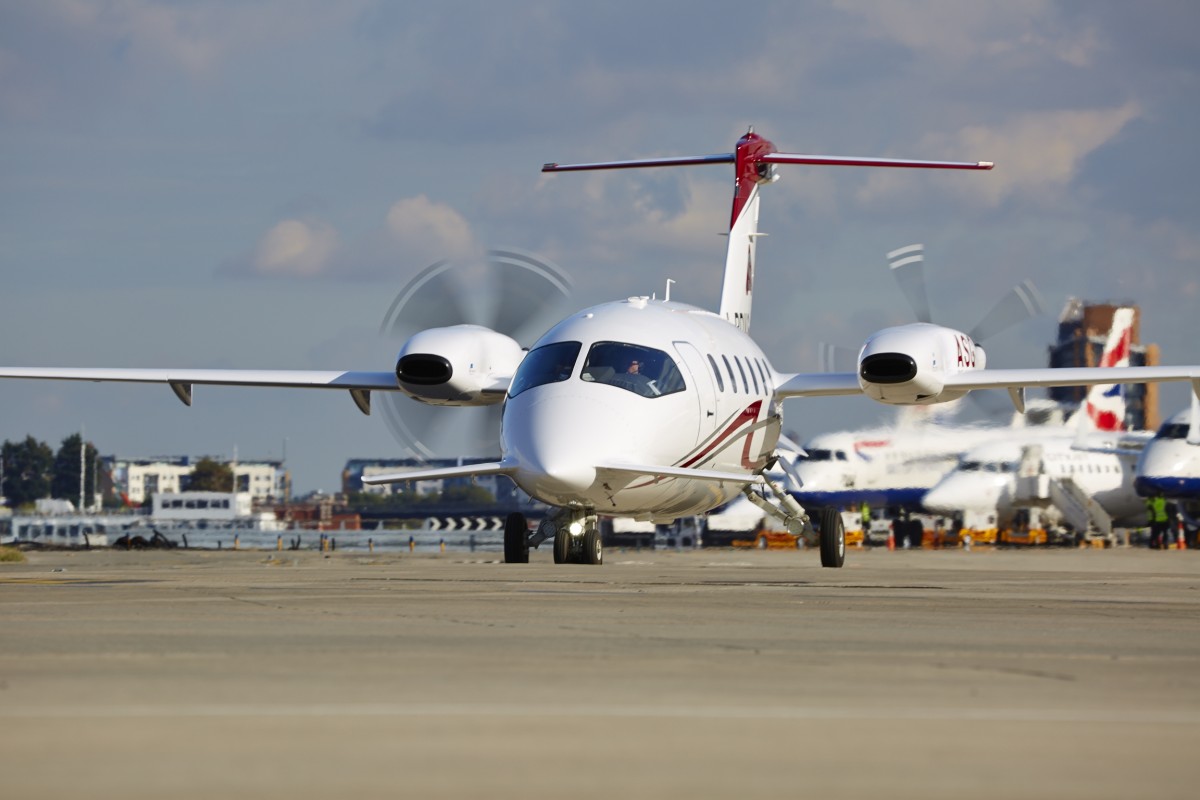 Connect Jets - The Art of Design Magazine